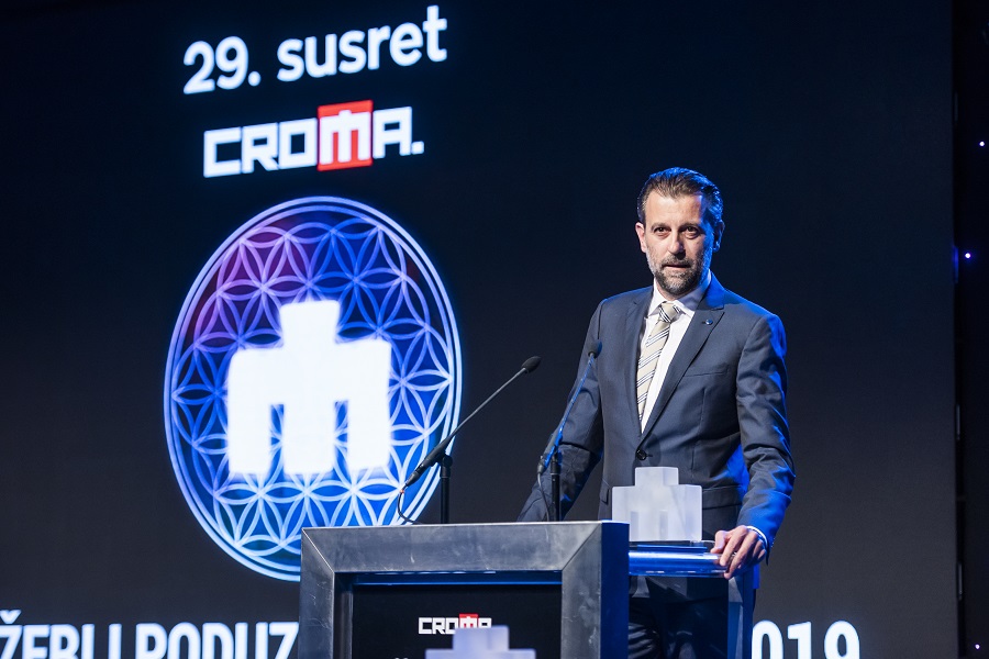 Srdjan Kristic Wins Manager of the Year Award